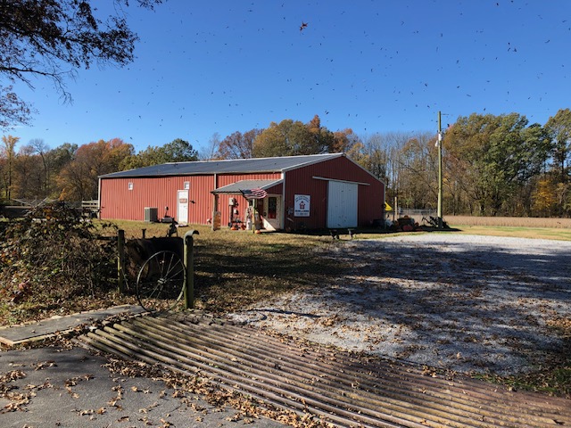 Index of [www.redbarnkennels.com]